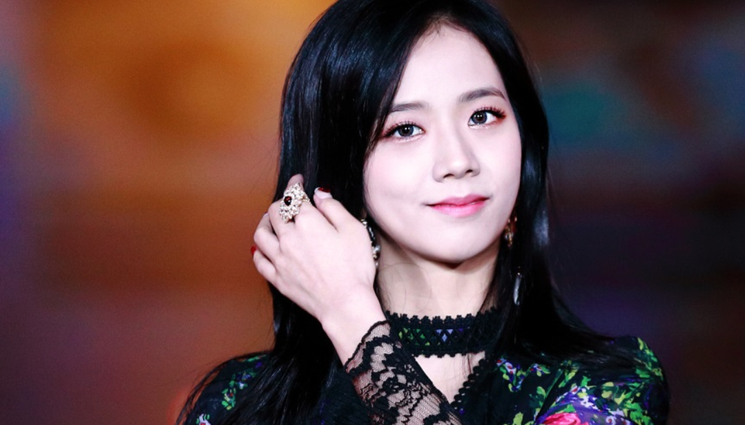BLACKPINK Jisoo Tries To Look ‘Fierce’ But Lisa Says She Looked Like A ...