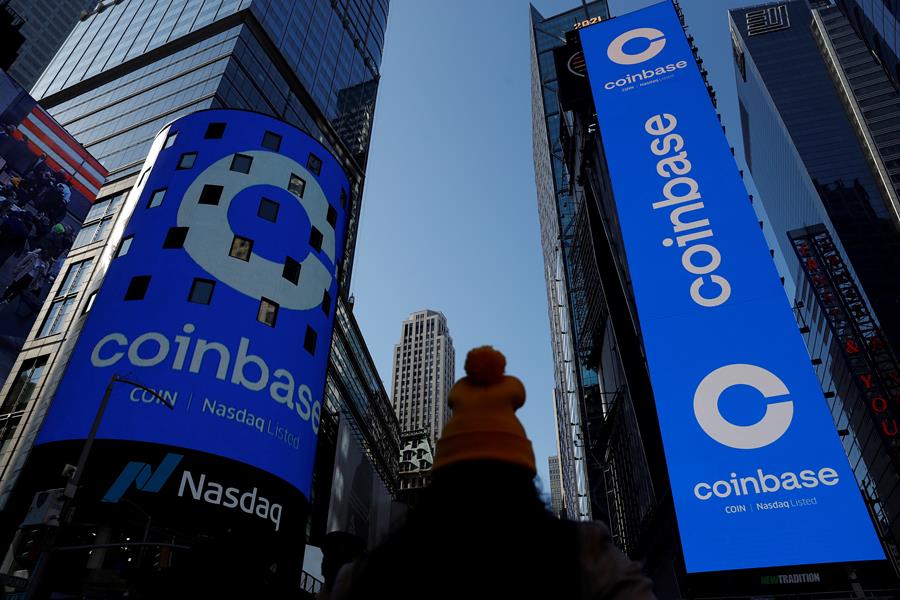 Coinbase Faces $400 Million Fallout After Insider Hack and $20 Million ...