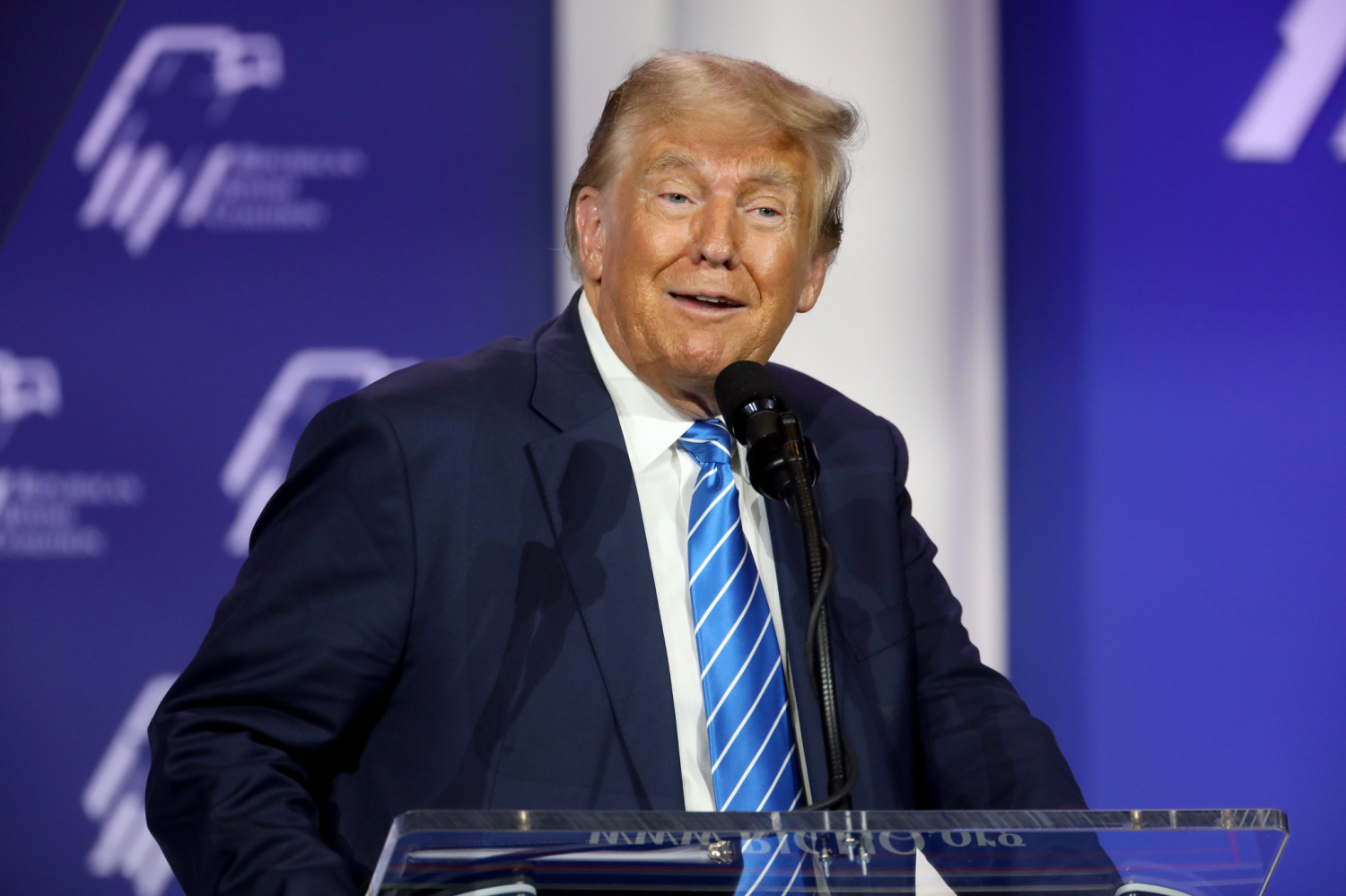Trump Hit With 'Insider Trading' Accusations After 9% Market Surge on ...