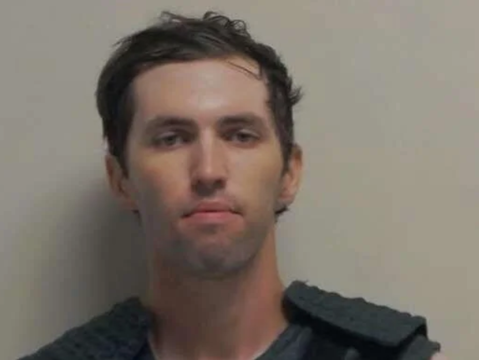 Charlie Kirk Shooting Suspect Identified as 22-Year-Old Tyler Robinson ...